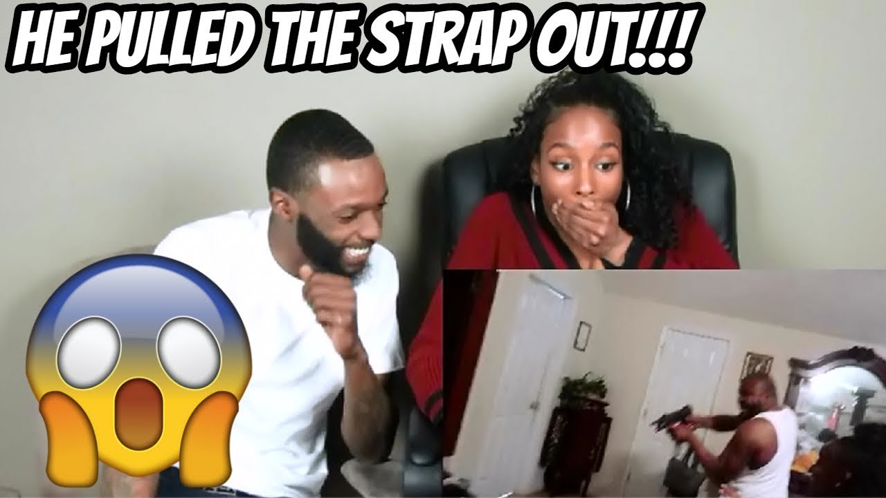 TAYLOR GIRLZ PRANK PARENTS WITH 3 HUGE SNAKES!! (REACTION!!) - YouTube