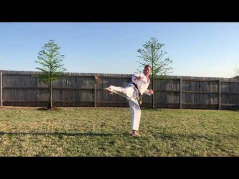 Week 4: Punch and Kick Combinations - YouTube