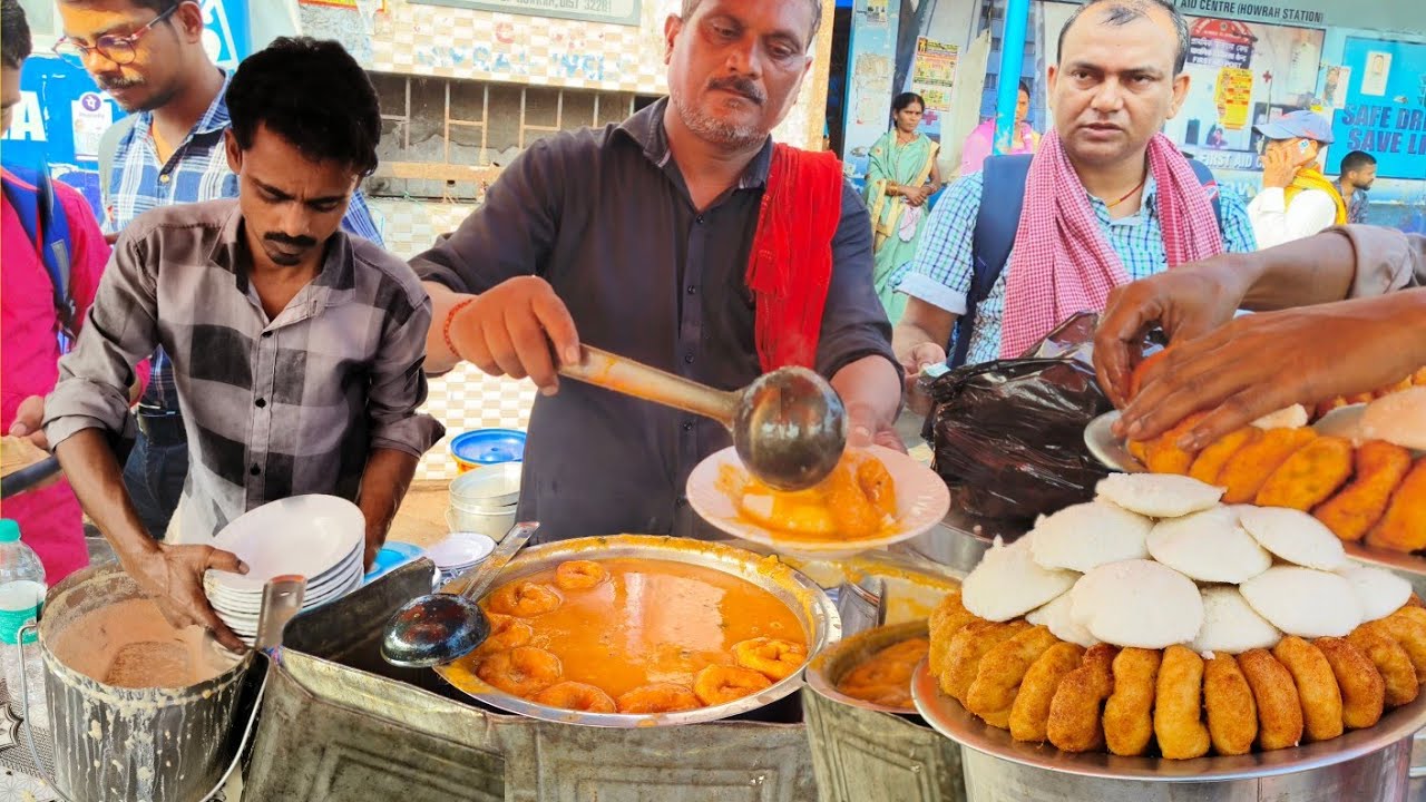 Two Brothers Selling South Indian Idli & Vada Outside Of Howrah Station ...