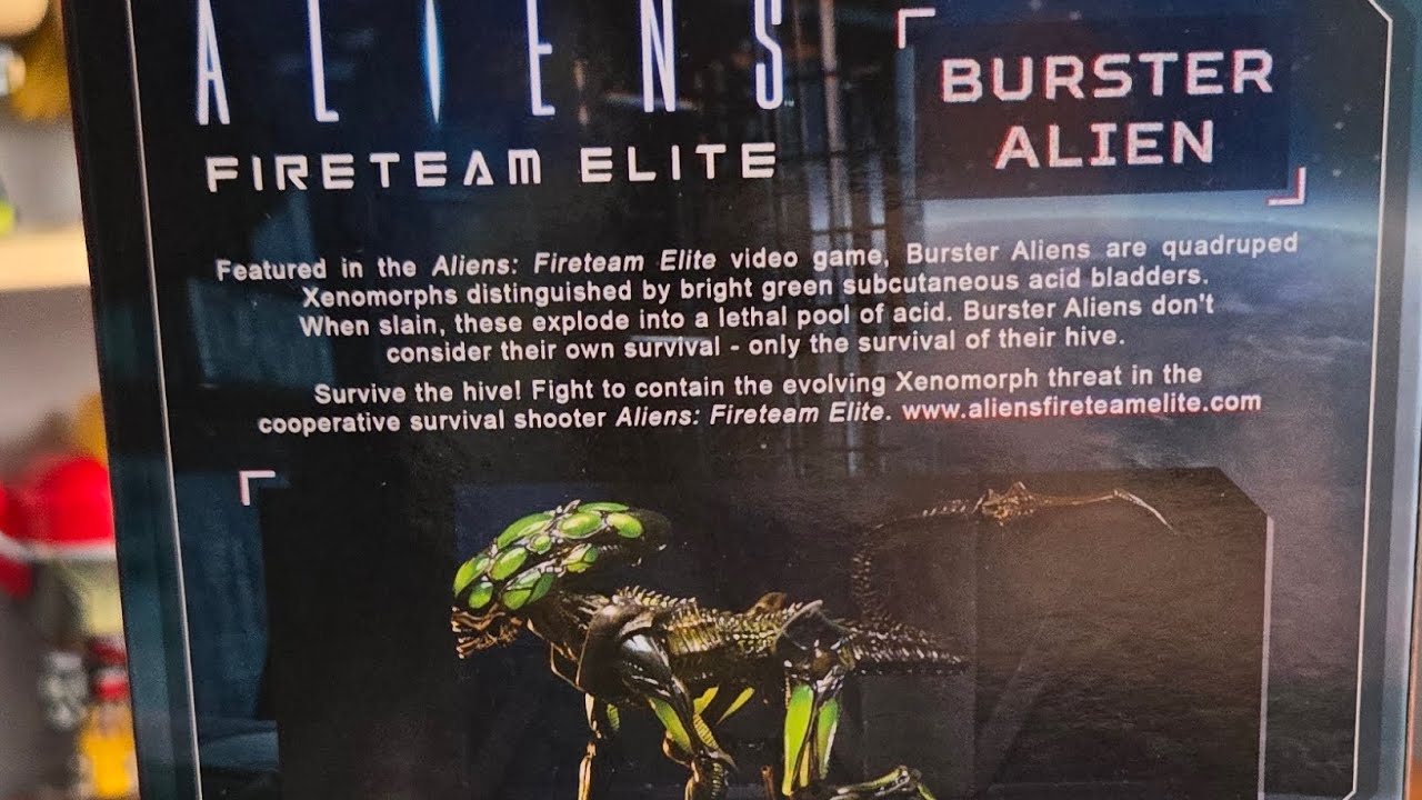 NECA Aliens Fireteam Elite Buster Alien Review - YouTube