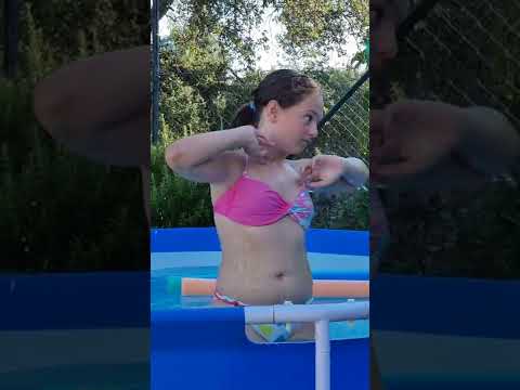retos en la piscina,pero sin mojarnos el pelo🍉🍉👩‍🦳👩👩👩‍🦲🧑‍🦲🧑‍🦲🧑‍🦲