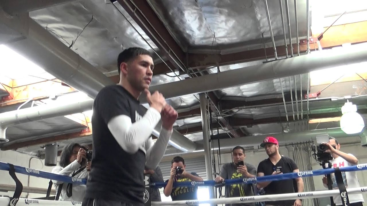 JAVIER MOLINA SHADOW BOXING - EsNews Boxing - YouTube