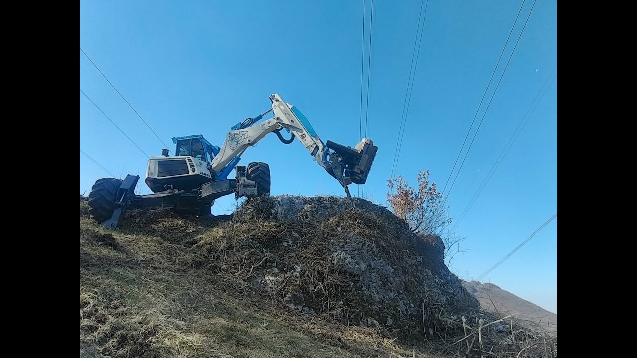 Pelle Araignée chantier ENEDIS 83 - YouTube