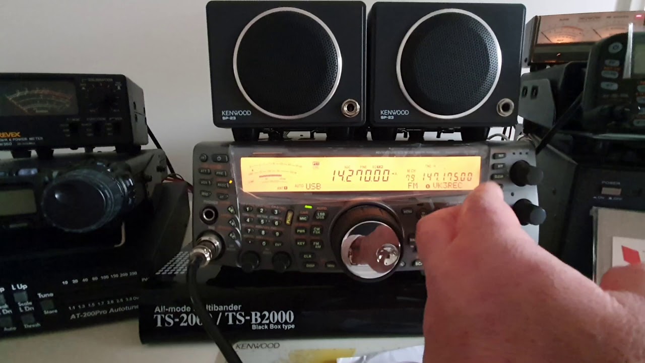 Kenwood TS-2000X Operating DX Short Path USA - YouTube
