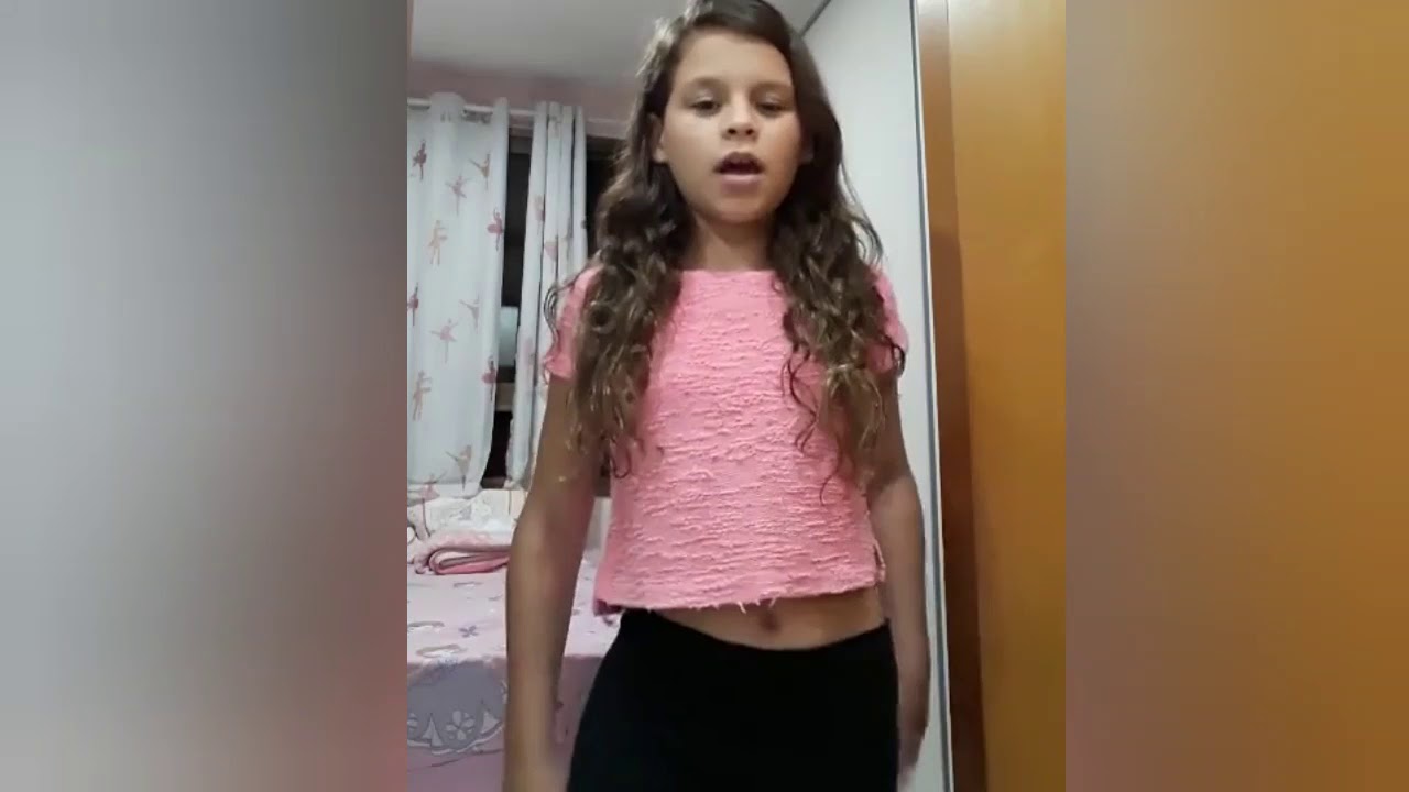 Novinha dançando música funk pagode dj forro sertanejo mc samba top gta ...