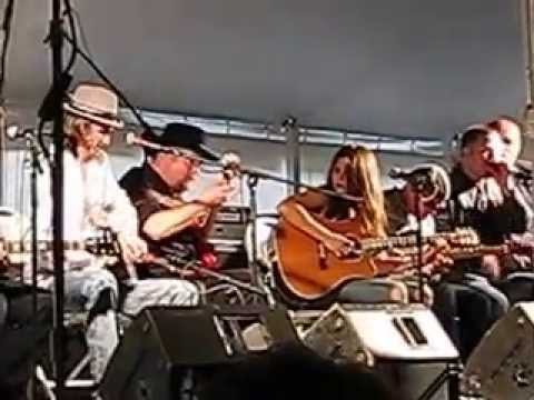 Dutch Mason Blues Festival 2014 - Acoustic showcase - YouTube