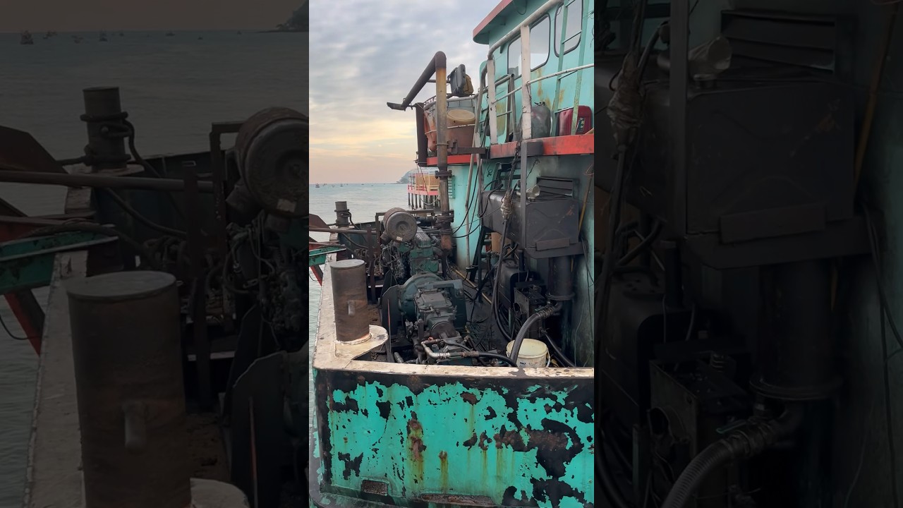 Diesel engine used on ferry ⛴️ #automobile #engine #ferry #sea - YouTube