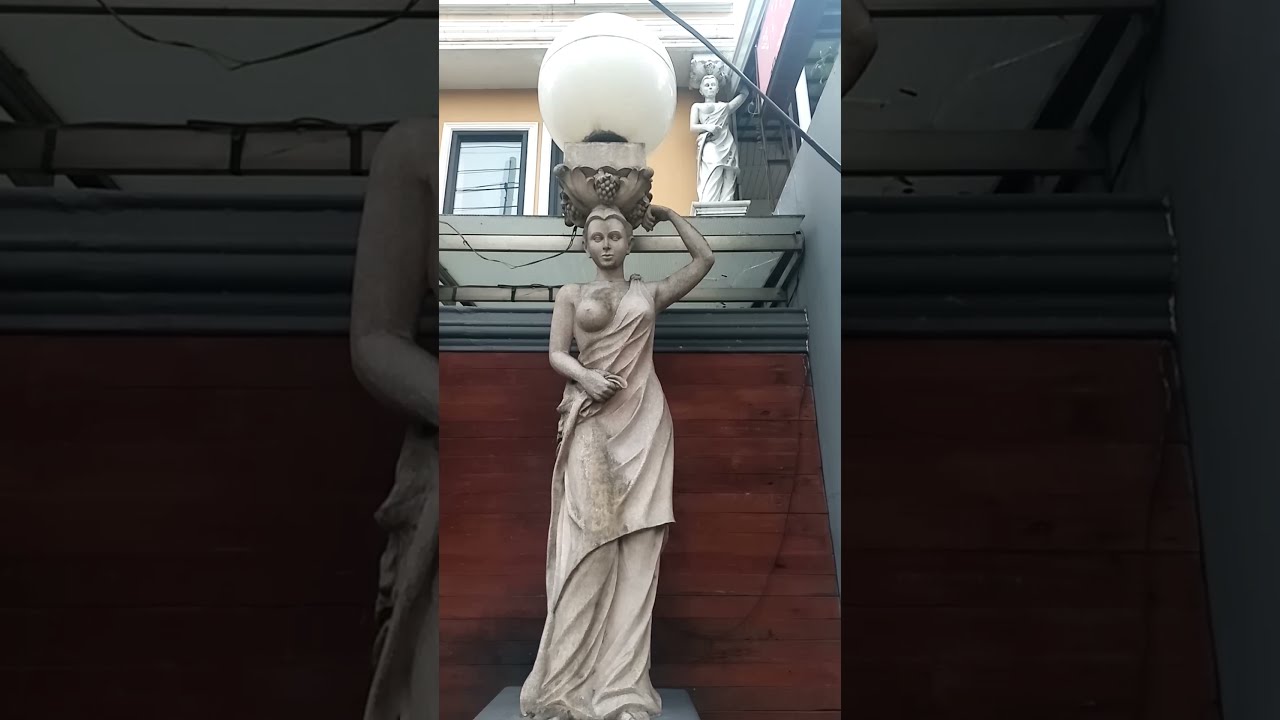 Estatwa or Statue of art - YouTube