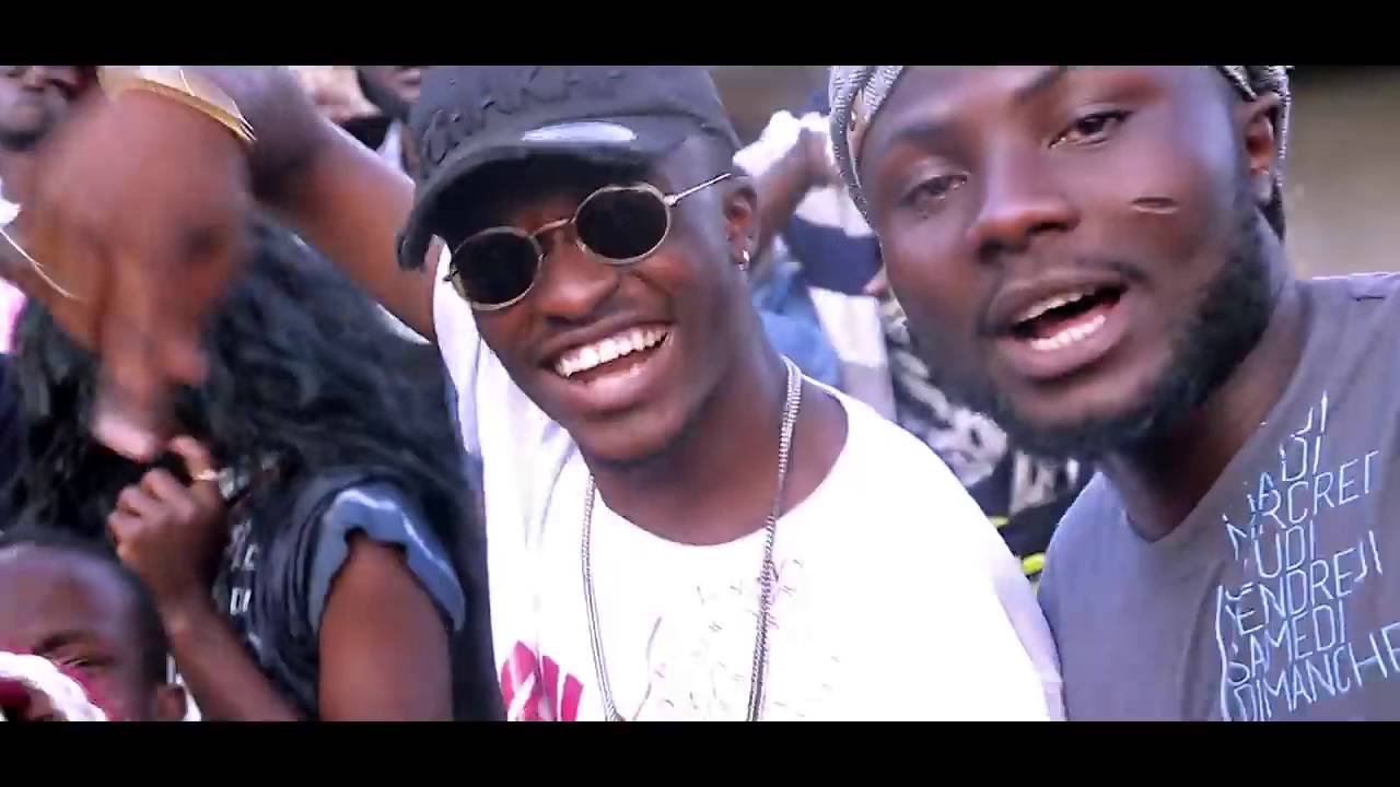 MAAHLOX le vibeur tu es dedans clip officiel by DJ AUGUSTIN - YouTube