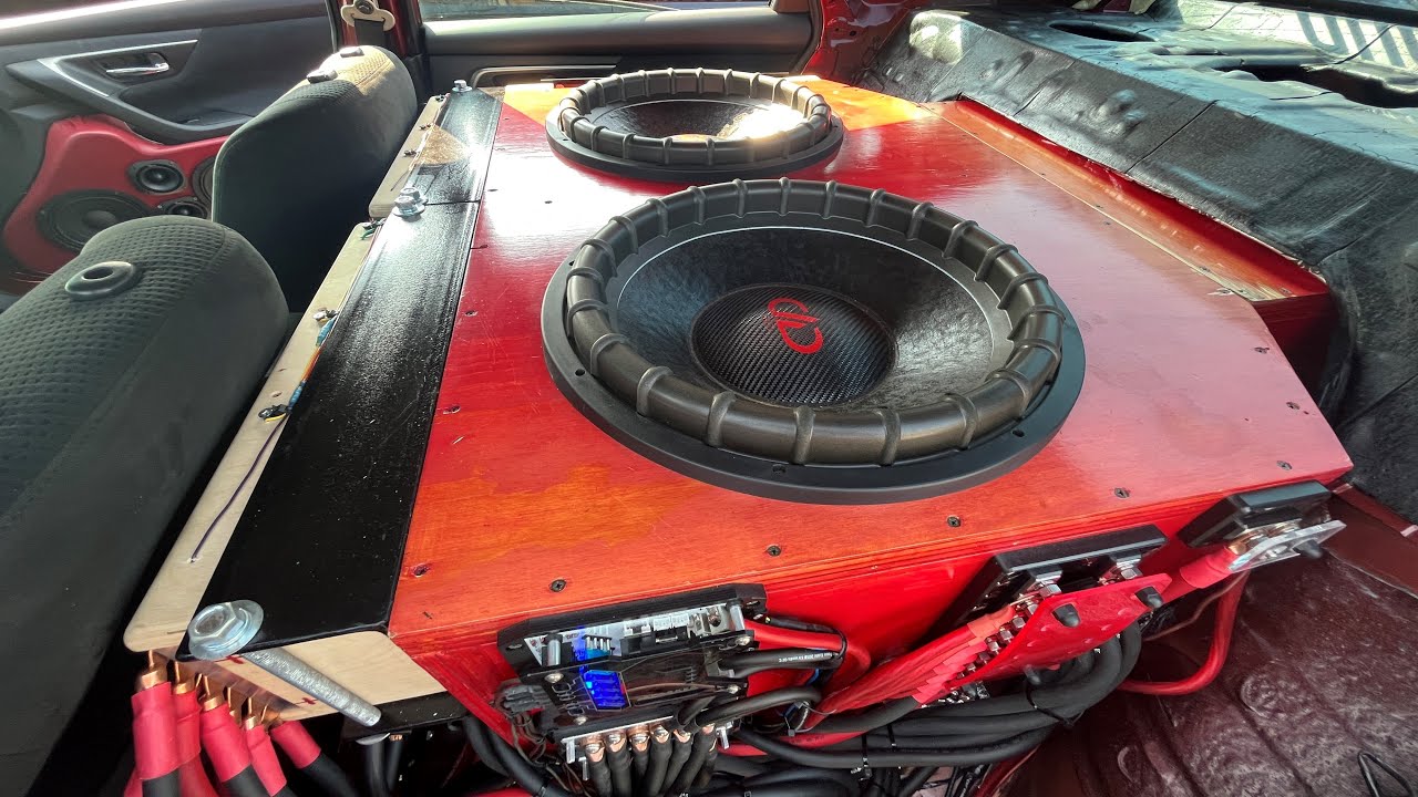 ONE OF A KIND SUBWOOFER BOX IS IMPRESSIVE! - YouTube