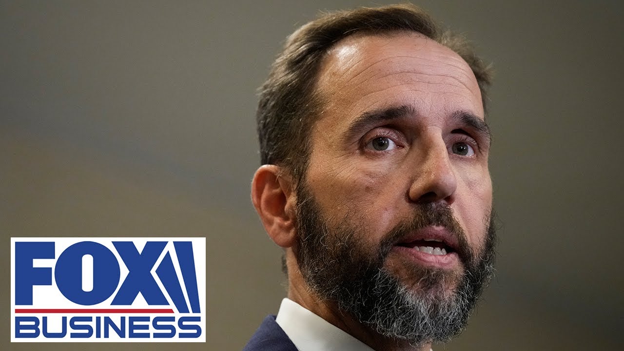 Jack Smith’s FBI scandal ‘beyond belief,’ GOP Sen. says - YouTube