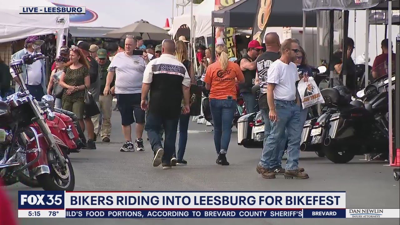 Bikers riding into Leesburg for Bikefest - YouTube