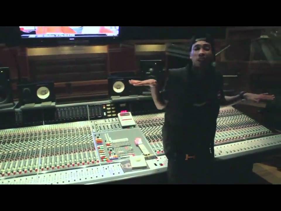 Tyga - Maybe [In Studio Performance] (OFFICIAL VIDEO) - YouTube