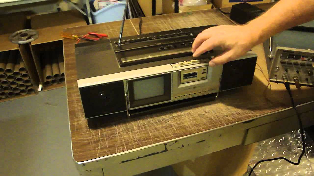 GE Roadshow Portable Entertainment Center 4CM3326X TV Cassette Radio ...