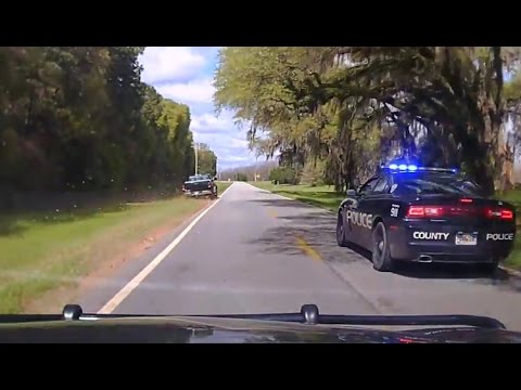 Police vs Pickup Truck High Speed Chase - YouTube