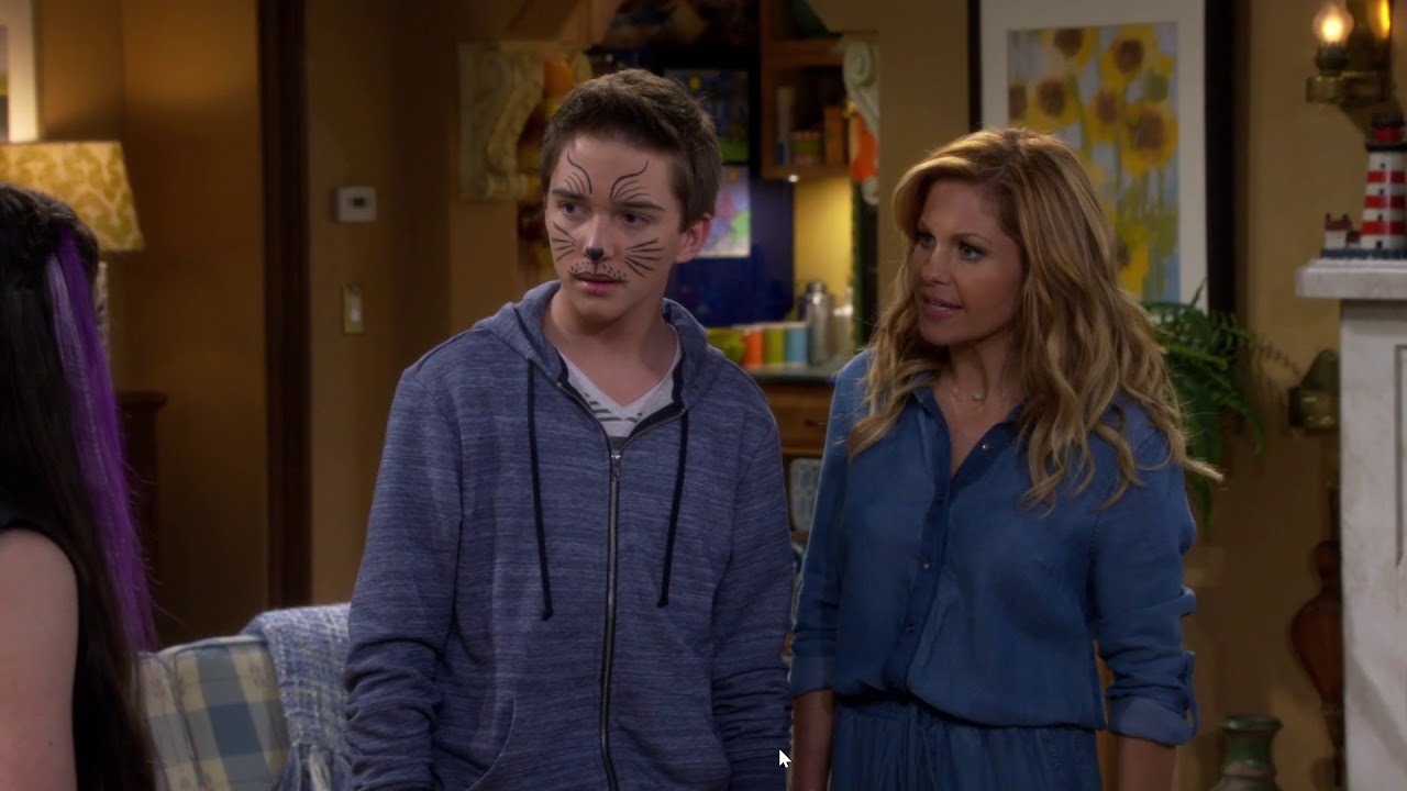 Jack the cat Fuller house S3e1 - YouTube