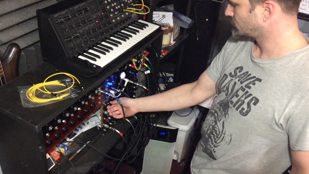 Kosmo Synth Jam 2020 - Pink Floyd - "On The Run" Sequence jam. - YouTube