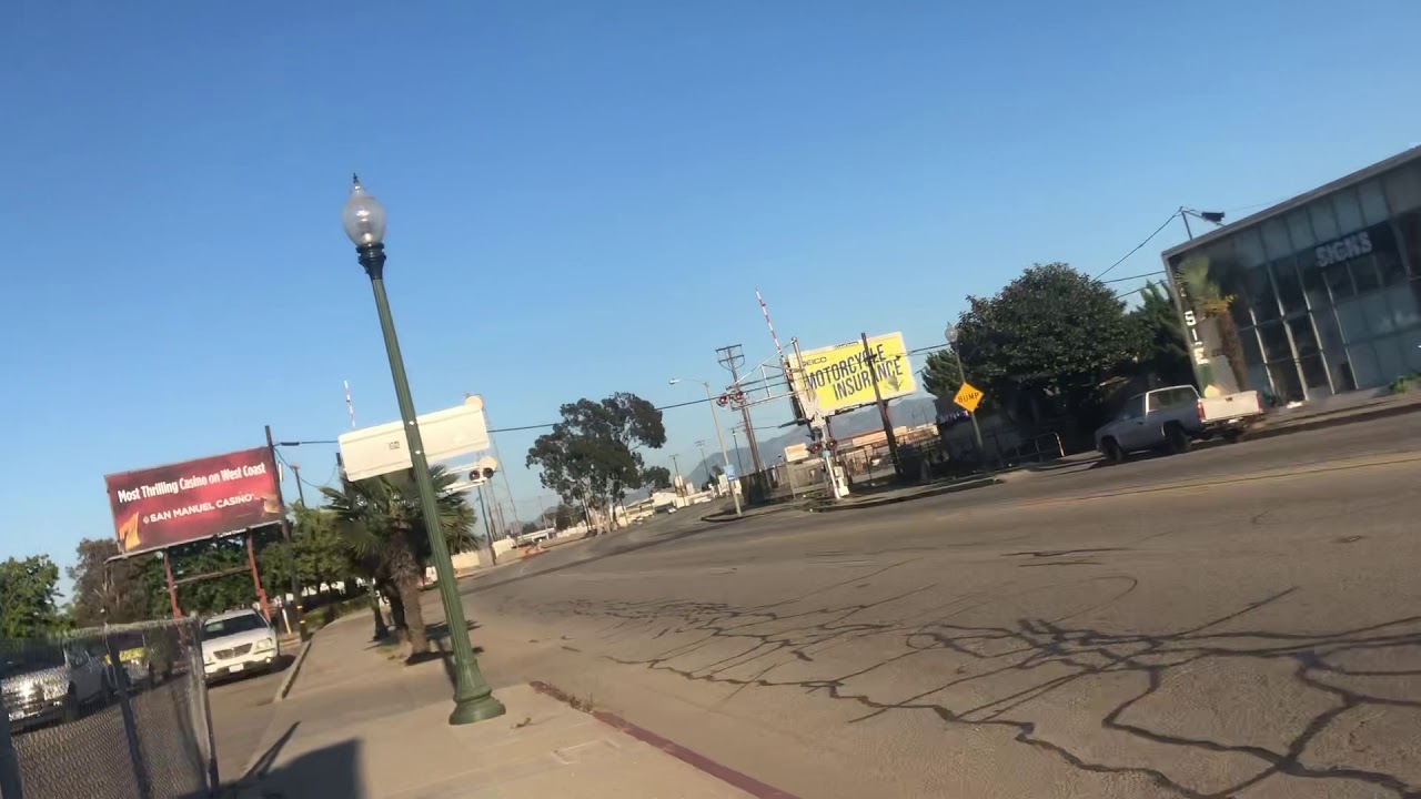 5th street railroad crossing with old cantilever Oxnard, CA - YouTube