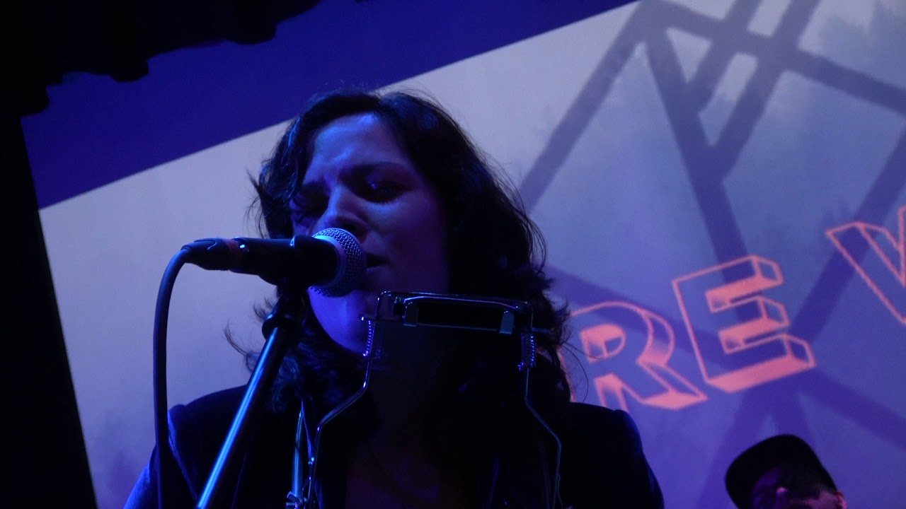 Azure Wolf, Dc Pie Shop, 1-4-2020 - YouTube