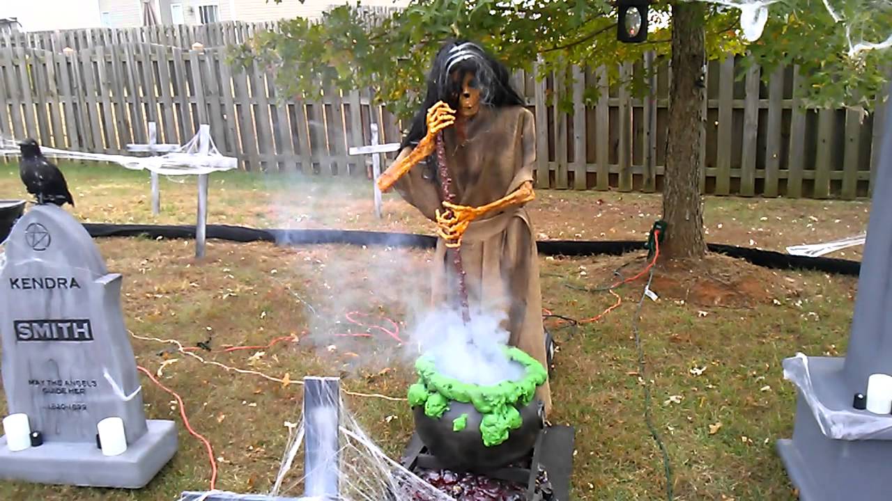 Cauldron Creep Day Time Run Halloween Prop 2013 - YouTube