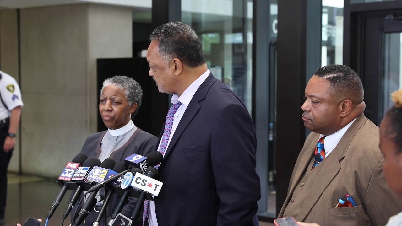 Rev. Jesse Jackson responds to death of Jon Burge - YouTube