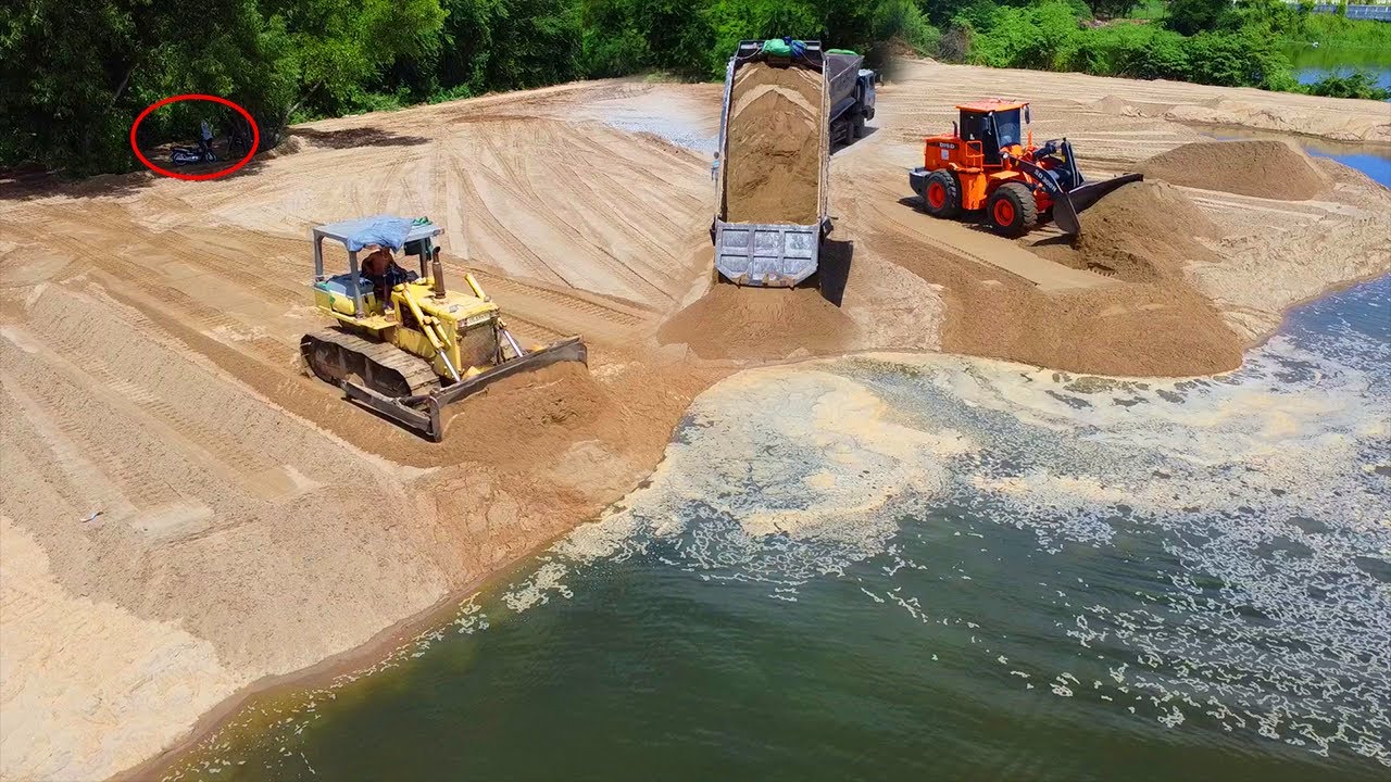 Really Special Project Professional Machinery Team Is Starting To Pour ...