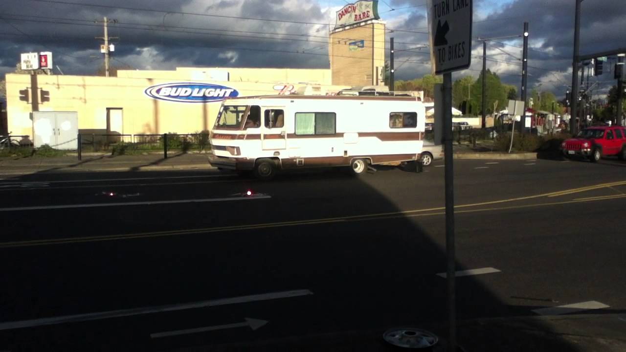 Homeless couple having to ditch their motorhome - lessons in backup ...