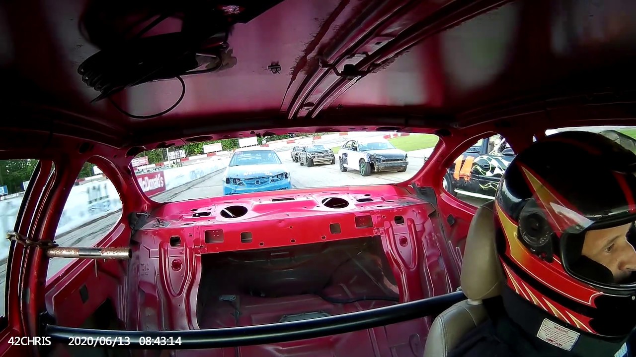 #98 almost flips his Monte Carlo in Street Stock Feature. - YouTube
