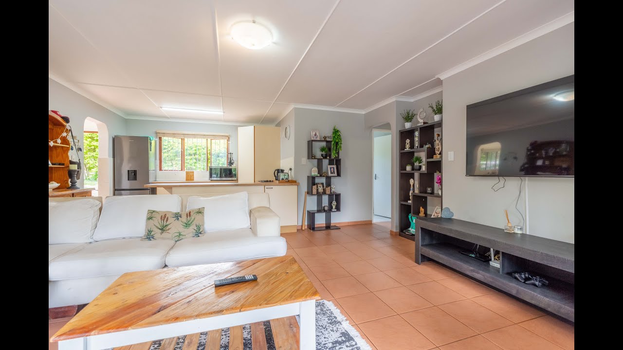 Crestholme | 2 Bedroom Townhouse - YouTube