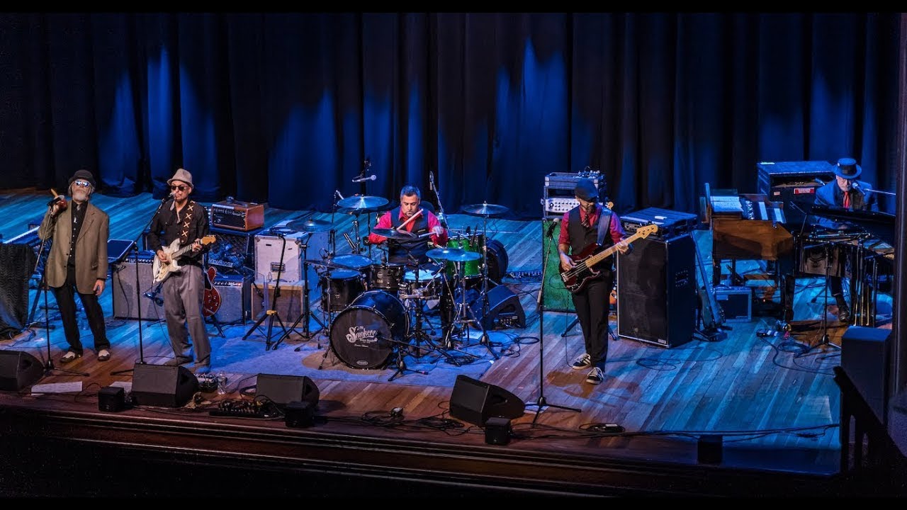 The Smokers Blues Band "The Man" LIVE - YouTube