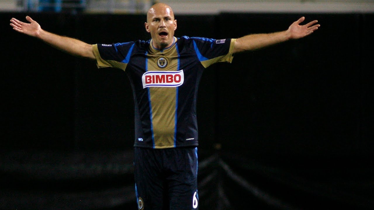GOAL: Conor Casey heads in the equalizer | New York Red Bulls vs ...