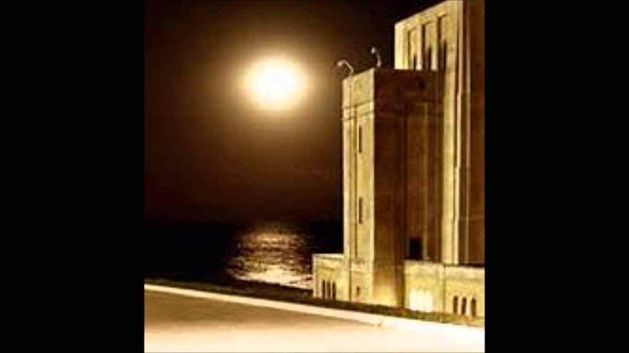 Moonlight in the City 城裡的月光 (Chinese/Mandarin) (My Rendition) - YouTube