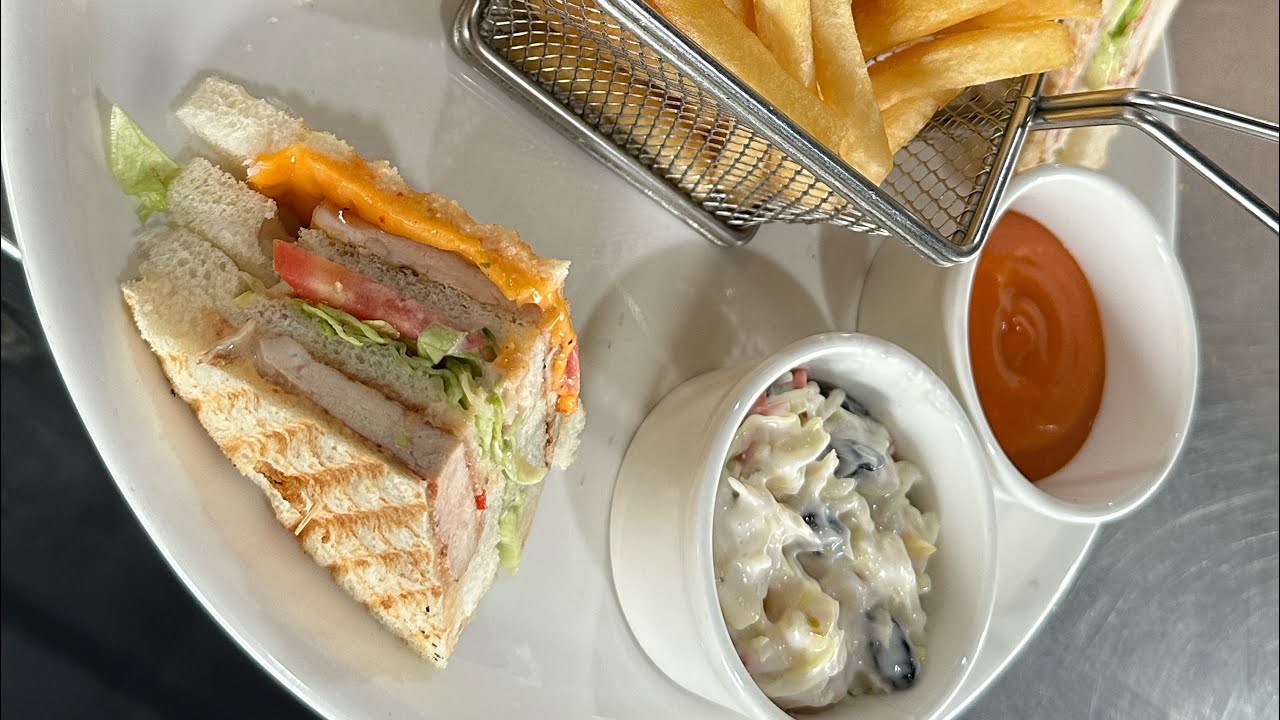 Checkin Sendwich Bnane ka Tarika In Restaurant style || Chicken Sandwich - YouTube