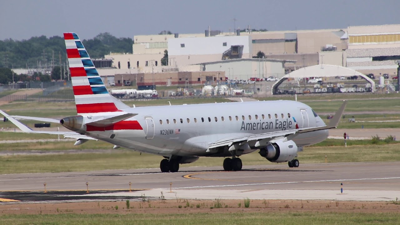 Envoy Air Embraer 170/175 Departing St Louis Lambert Intl for Chicago O ...