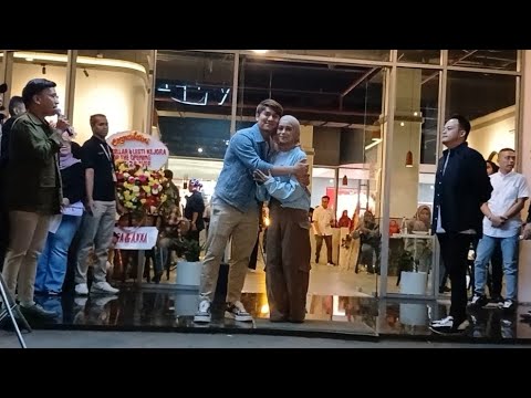 LESTI KEJORA DAN RIZKY BILLAR MERESMIKAN GRAND OPENING 24 EVER COFFEE ...