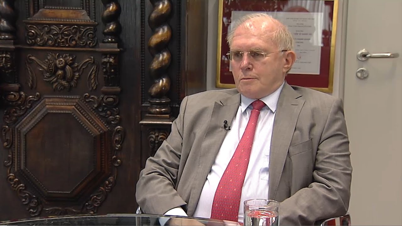 Lejeune - General a. D. Dr. Klaus Dieter Naumann - YouTube