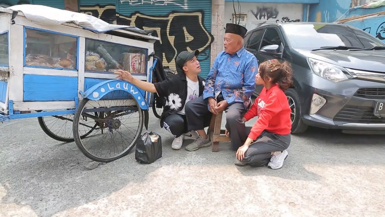 Perjuangan Hidup Bapak Khalid Penjual Roti Keliling Meski Sudah Berumur ...