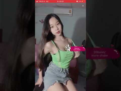 กระโปรงสั้นๆสั่นไปทั้งใจ