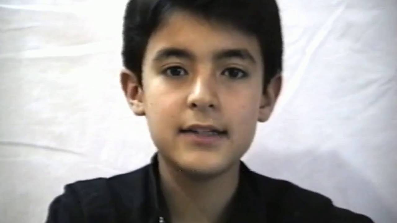 Shero Rauf as a Children TV Program Presenter - 1992 - YouTube