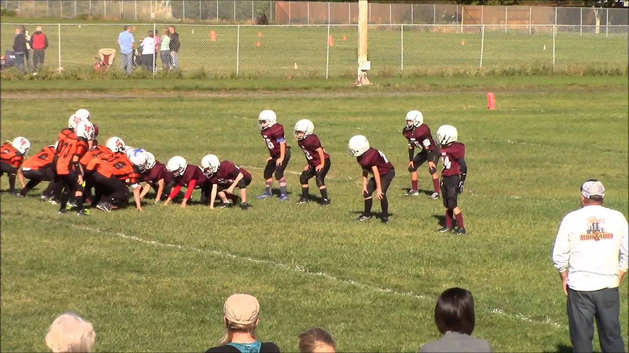 Gavin Harris playing football - YouTube