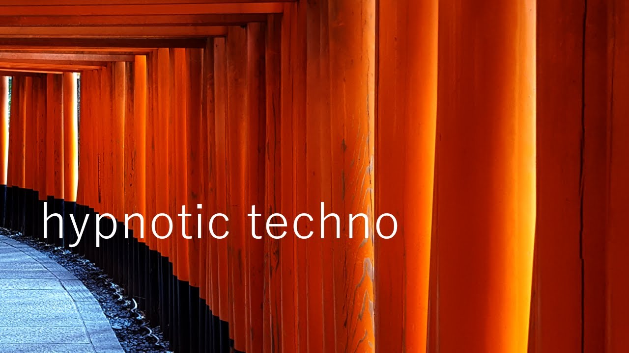 Alien beach resort - Hypnotic techno - YouTube