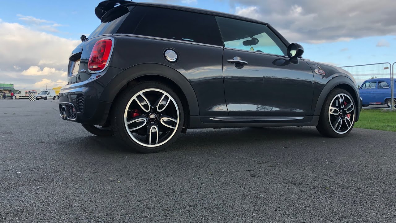 Mini JCW pro exhaust start&drive (VERY LOUD) - YouTube