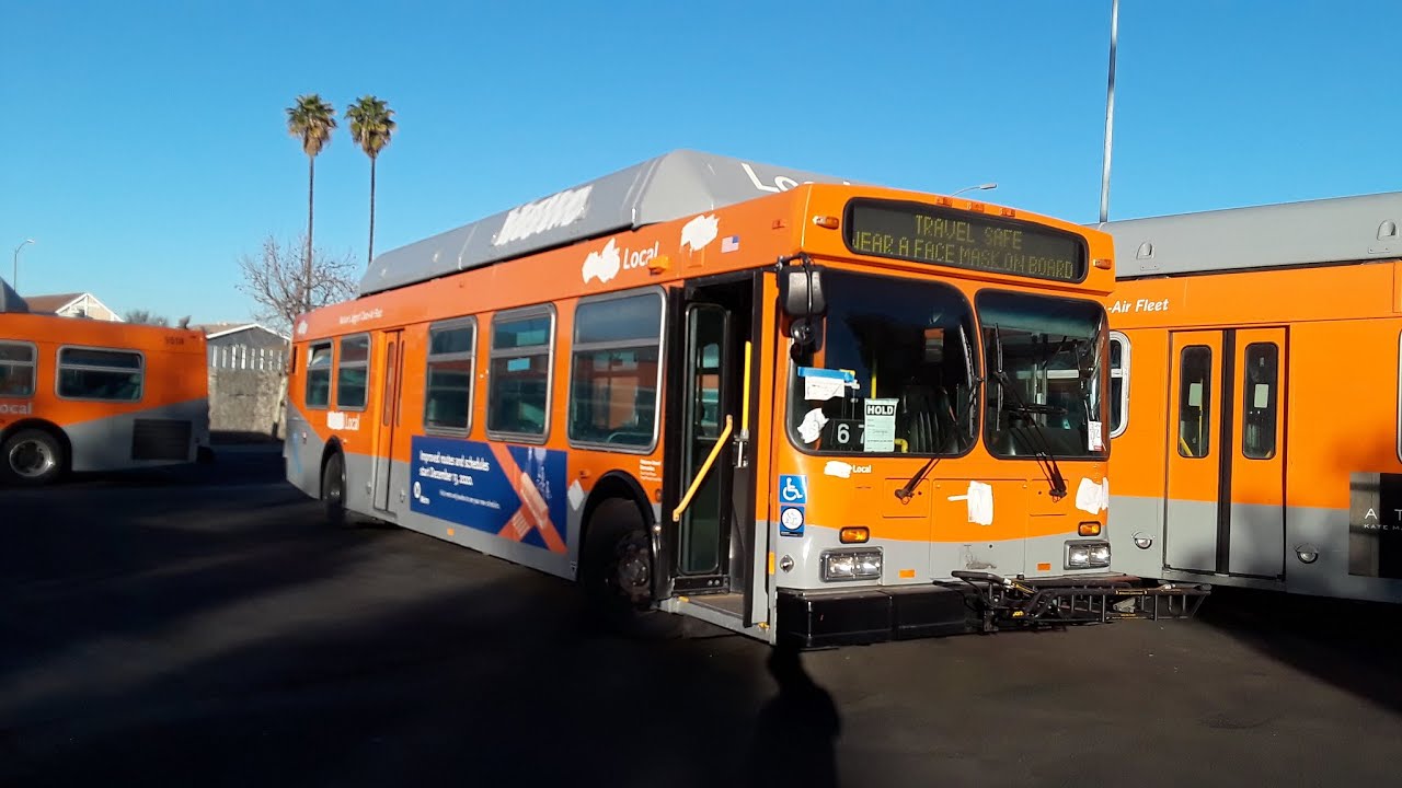 Ex LACMTA 2001 New Flyer C40LF #5447 - YouTube