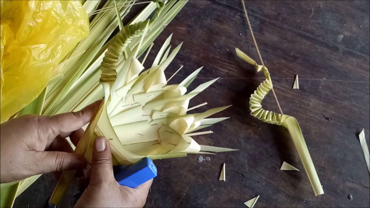 Cara Membuat Canang Agung - YouTube