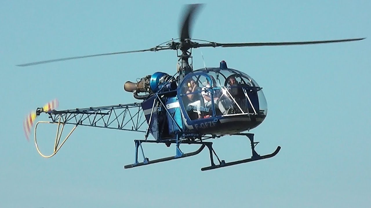 Aérospatiale Alouette 2 LANDING AND DEPARTURE - YouTube