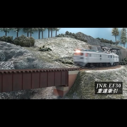 鉄道模型 HO 16.5mm JNR EF30 重連でコンテナ貨物列車を牽引し直流区間を疾走 #ef30 #traindream #貨物列車 ...