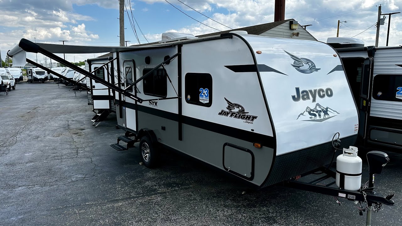 Lightweight / Compact Travel Trailers: Part 2 - 2022 Jayco Jay Flight ...