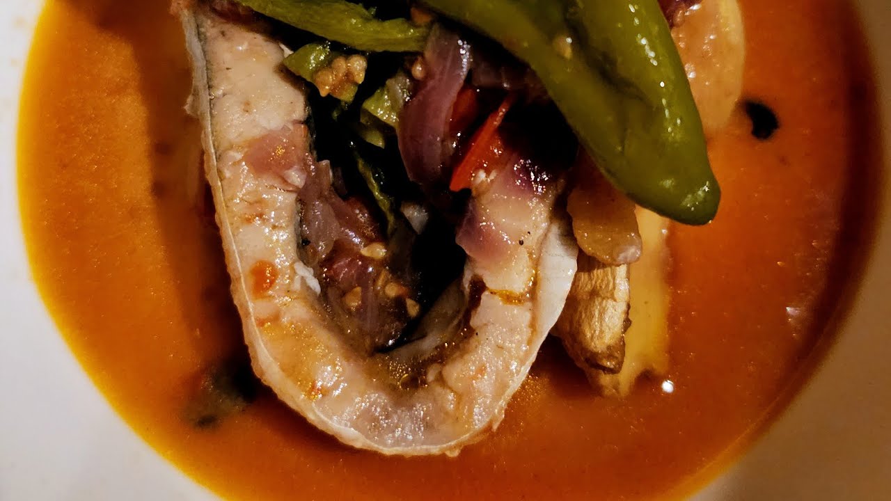 how to scale fish without making mess in the kitchen - YouTube