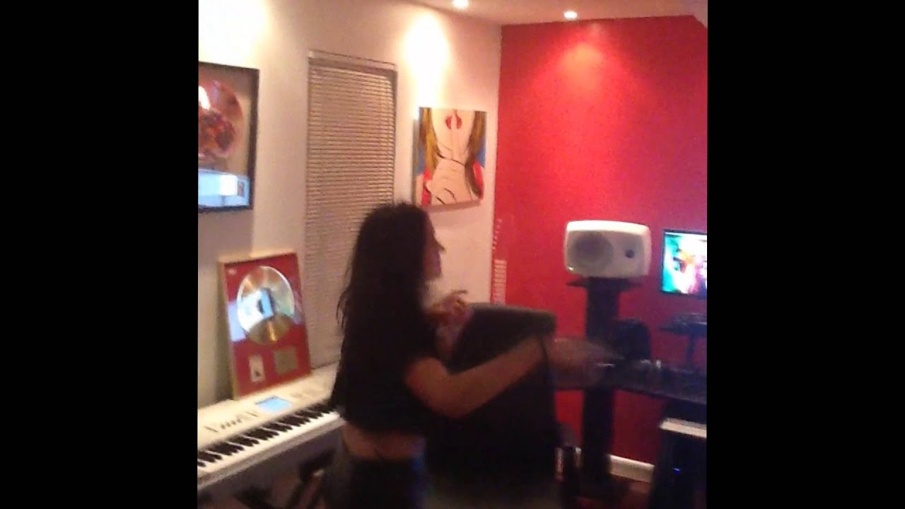 MASH IT UP - Studio Jam Session w Nyanda, Kat Dahlia & The Wizard - YouTube