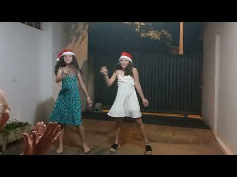 Maria E Nina dança de Natal